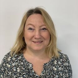 Mrs Bea Robinson - Mrs Bea Robinson - Meet the Team - St Peter's Church ...